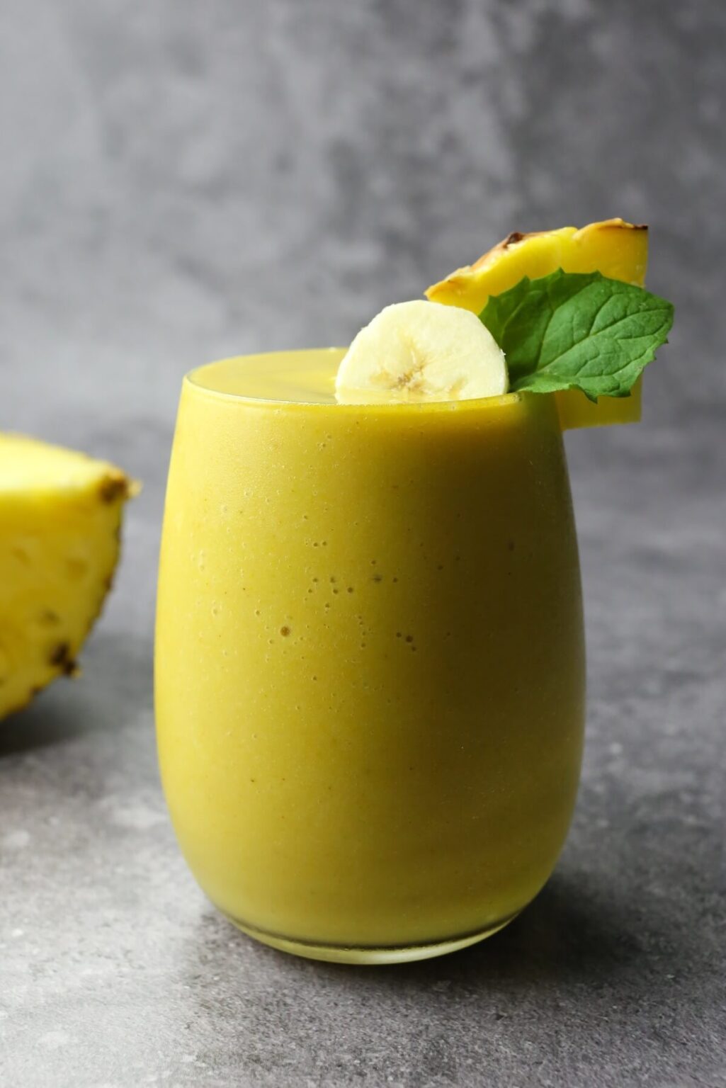 Easy Pineapple Banana Smoothie