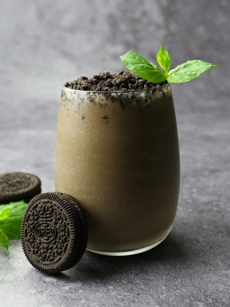 Skinny Oreo Smoothie (No Banana)
