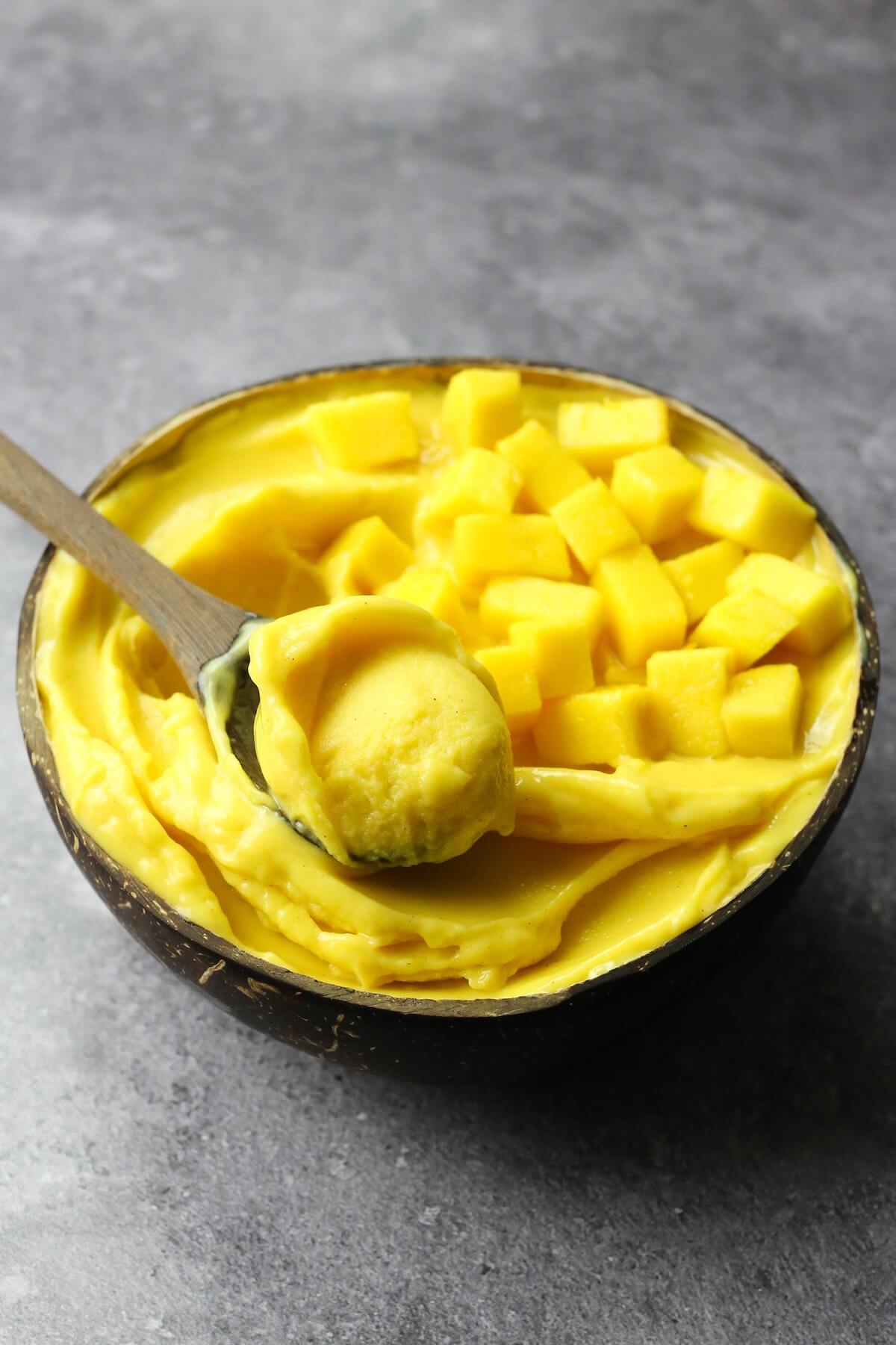 Thick Mango Smoothie Bowl (No Banana)