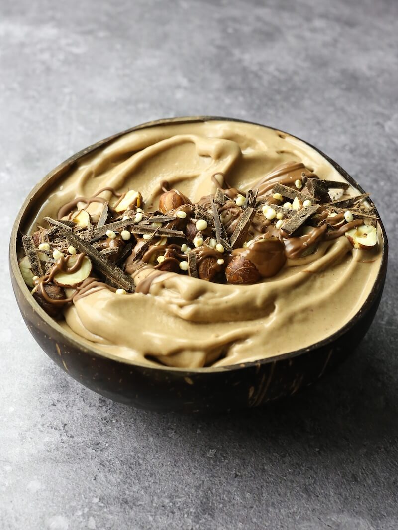 Vegan Nutella Smoothie Bowl