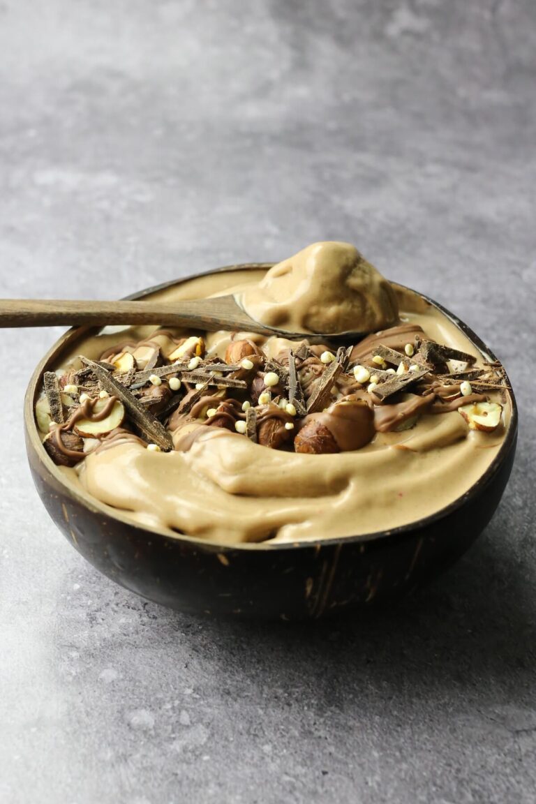 Vegan Nutella Smoothie Bowl
